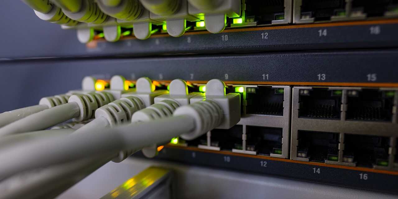 Réseau Informatique : Définition et Types de Réseaux, TCP/IP et Architecture Client/Serveur ...